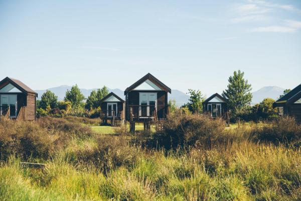 Appleby House & Rabbit Island Huts - New Zealand