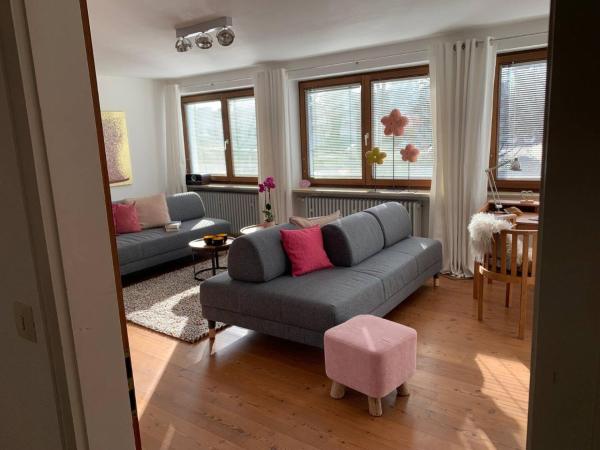 Helle Und Gemütliche Wohnung - Durach