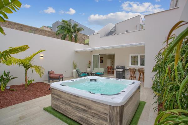 Mojo Surf Yoga House - Tenerife
