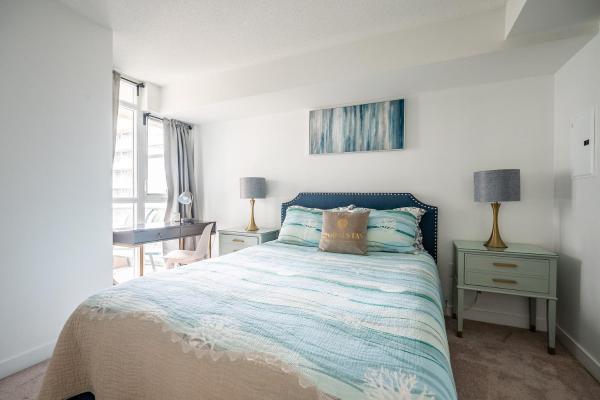 Aquamarine 2 Bedroom 2 Bathroom Condo With Balcony - Mississauga
