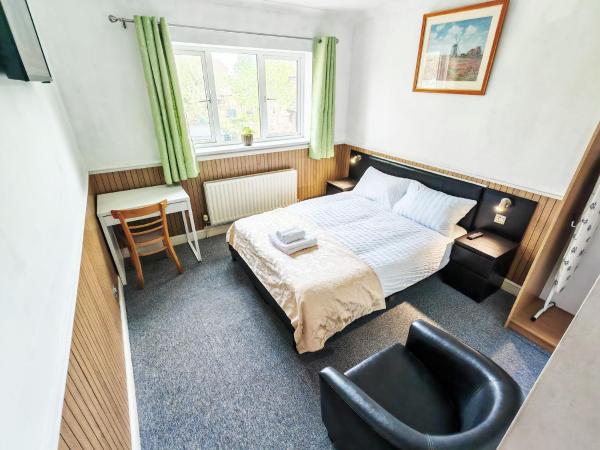 Azalea Studio - Self Contained One-bed Studio Flat - Oxfordshire