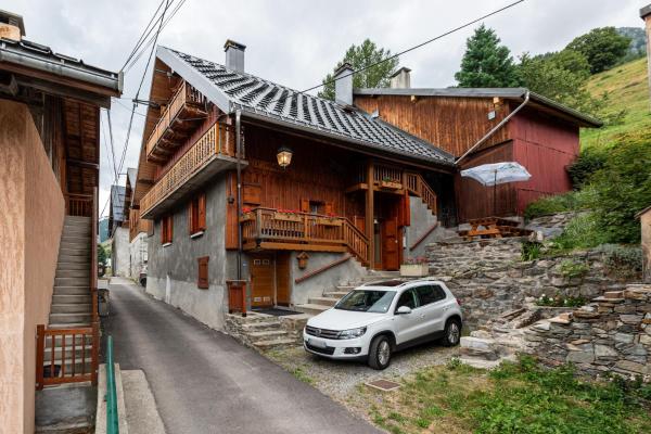 Chalet De Charme à La Montagne - Aiguebelle