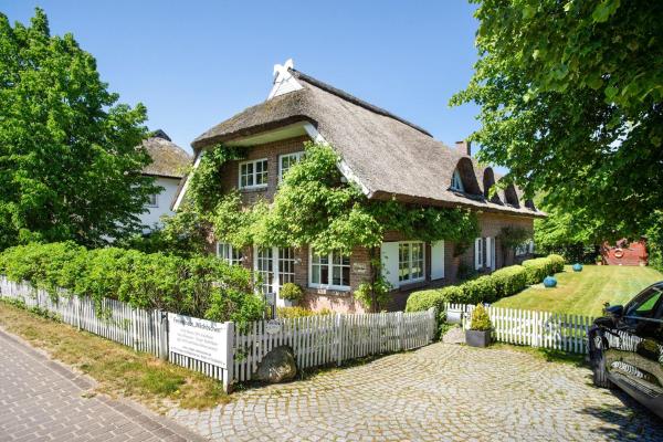 5 Sterne Reetdachhaus Wildröschen - Binz