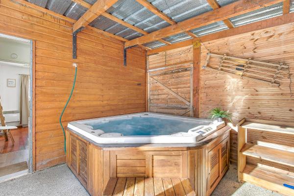 Chalet Entier Avec Spa 6 Personnes - Seyne