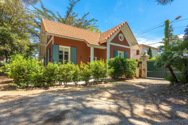 Chalet Au Bord De L'eau - Les Issambres