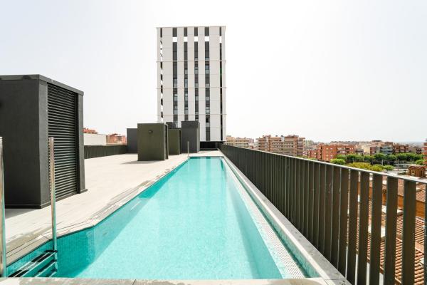 Sunsets And The Pool In Barcelona - Viladecans
