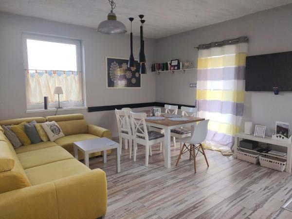 Holiday Home Modernes Ferienhaus In Kiczora Mit Großem Garten By Interhome - Oščadnica