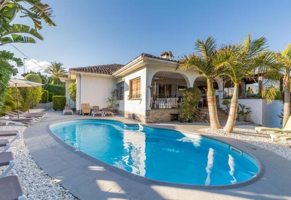 Holiday Villa For Rent In Marbella - Marbella