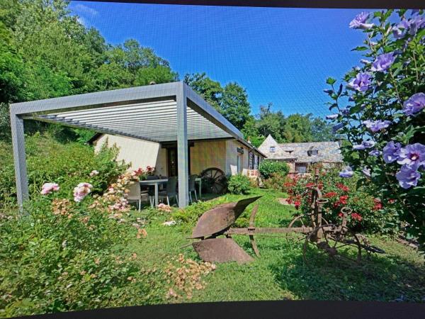 Domaine De Jouani - Pergola - Aveyron