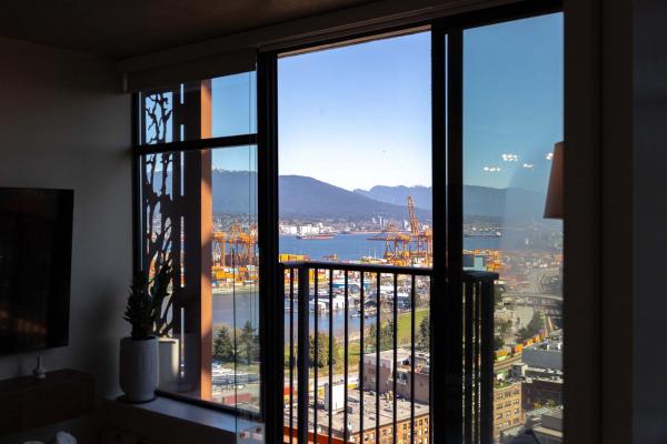 Luxury Vancouver Condo Stunning City & Water Views - Vancouver