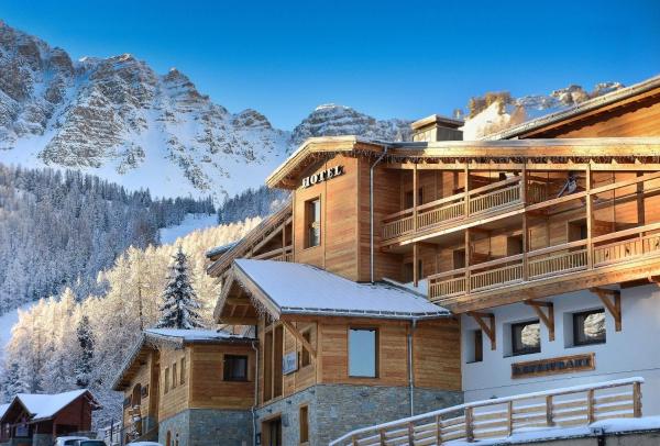 Hotel & Restaurant Les Escondus - Ceillac