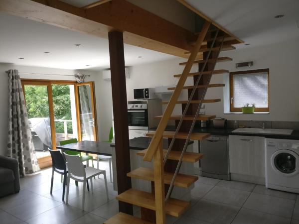 La Maison De Pierre - Les Avenières