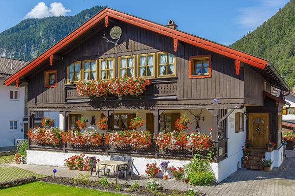 Ferienwohnungen Weiß - Mittenwald