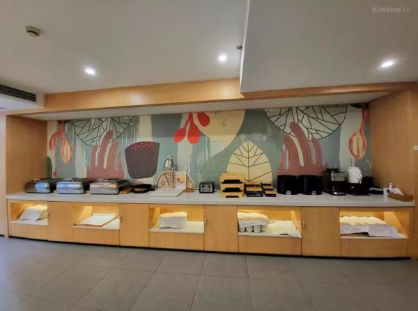 汉庭酒店(上海大宁国际广粤路店) - 上海