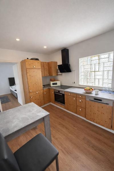 Frankfurt Airport 4 Bedroom Apartment - Eschborn