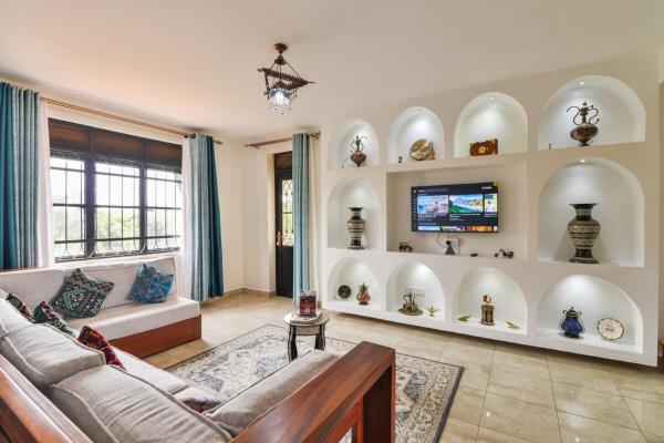 Moroccan-inspired Luxury Apartment With City Views - Campala