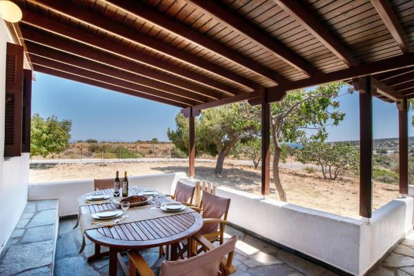 Black Sand - Naxos