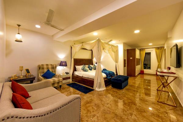 Risa Banquets - Chennai