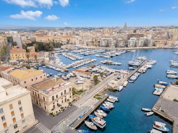 La Finestra Sul Mare Di Ortigia Suite Luxury - Siracusa