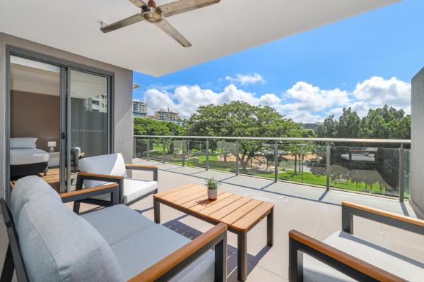 Waterfront Lagoon Suite 1 Bed Luxury Apartment - Darwin