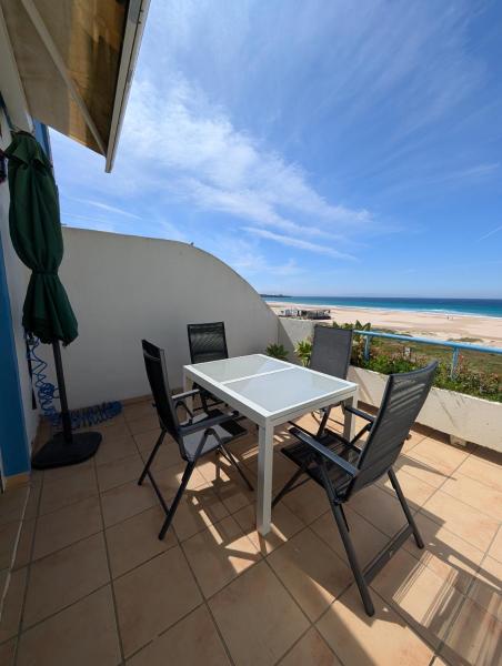 Livingtarifa Famara - タリファ