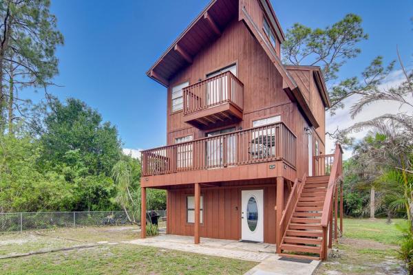 Lehigh Acres Home W/ Large Yard & Private Patio - Lehigh Acres, FL