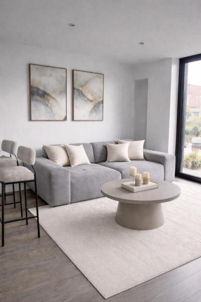 1 Bed Luxury City Centre Apt, 2 Balconies, Near Ao Arena, Sleeps 4, Free 1hr Early Check-in - Rochdale