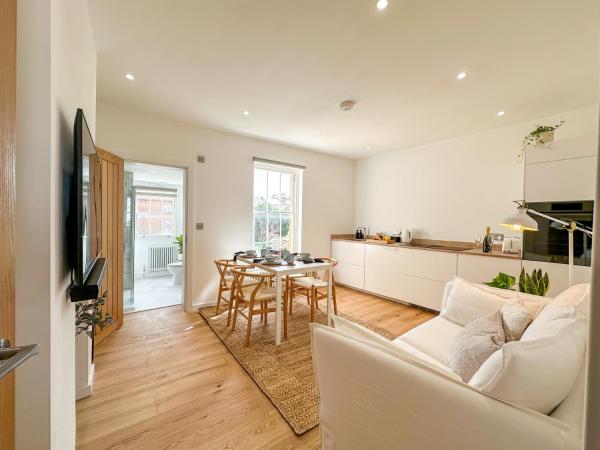 New - Luxury City Centre Oasis - Free Private Parking - Canterbury