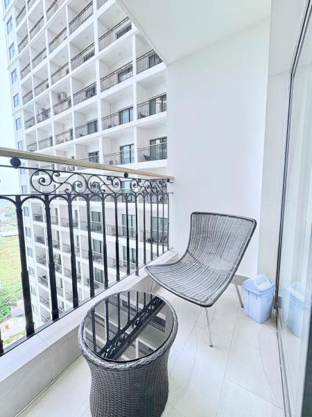 Luxury Studio Infinity Pool Wynham Golden Bay - Da Nang, Province, Vietnam