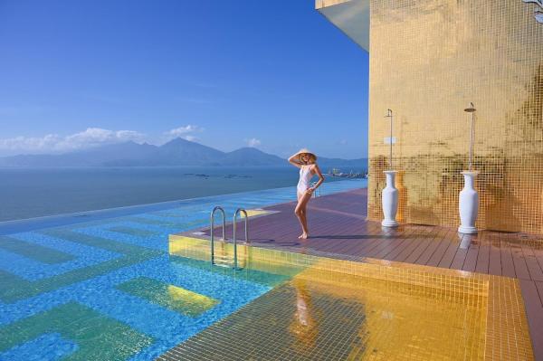 Luxury Studio Infinity Pool Golden Bay - Da Nang