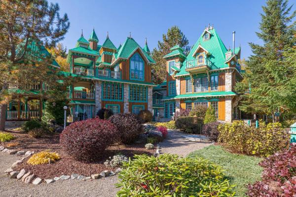 Domaine Rivière Sacacomie Chalets Et Bed And Breakfast -Manoir Canergie - Shawinigan