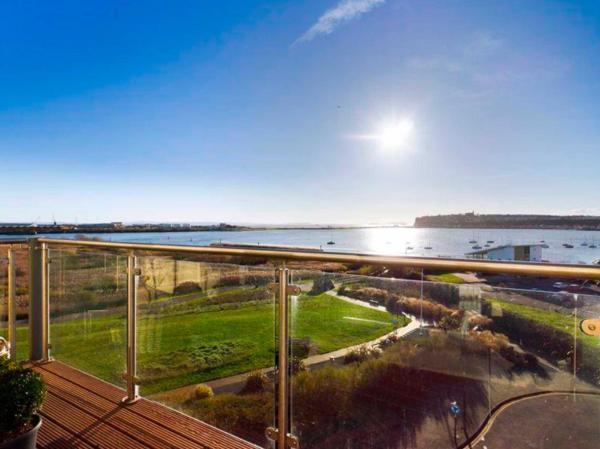 Spacious 3bdr Apartment With Balcony In Cardiff - Cardiff