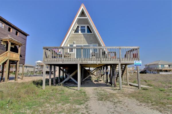 Enjoy Un-obstructed Ocean Views At Copper Top, A Cozy 3-bedroom Retreat In Surf City, Nc - North Topsail Beach, NC