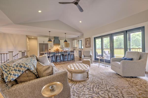 Brand New Modern Farmhouse - Gourmet Kitchen & Game Room - South Haven, MI