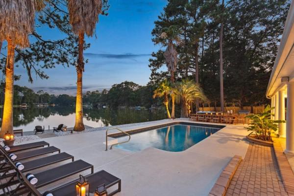Serene Lake Retreat Pool & Game Room - Georgia