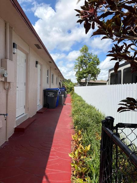 Cozy Haven Your Home Away From Home - Miami Gardens, FL