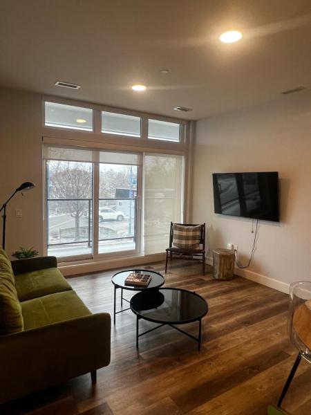 New The Carlyle 209 Beachside Condo In Grand Bend - Grand Bend