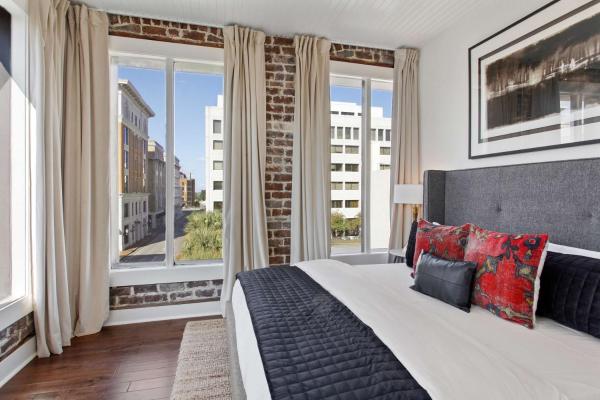 6br Downtown Savannah Condo Walk To Nightlife - Savannah, GA