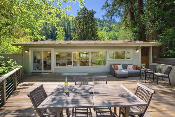 Serene Riverfront Cottage In Healdsburg Views Kayaks 1 5 Mile To Downtown - Healdsburg, CA