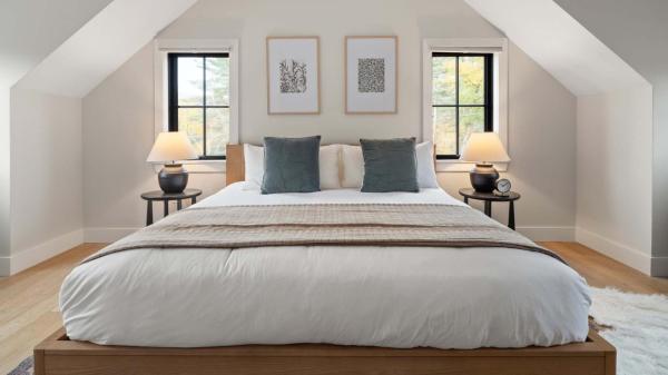 Sleek Stowe Retreat 5 Bedrooms Sleeps Up To 10 - Stowe, VT