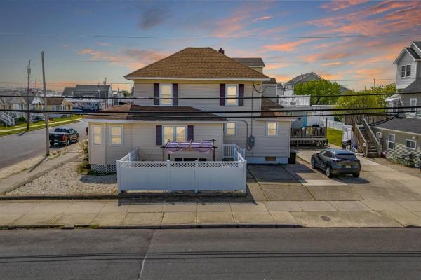 Clean Comfy 4br Shore House- Family Friendly - North Wildwood, NJ