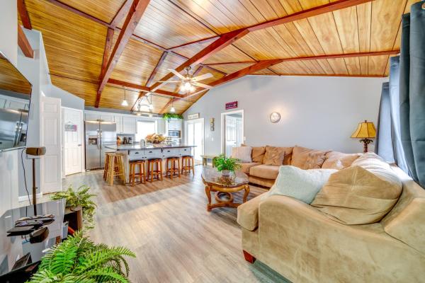 Less Than Half Mi To Marina Missouri Lake Getaway - United States