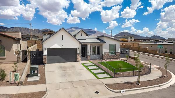 Texas Modern 4br 3ba Home Gazebo Spacious Yard Villa - Santa Teresa