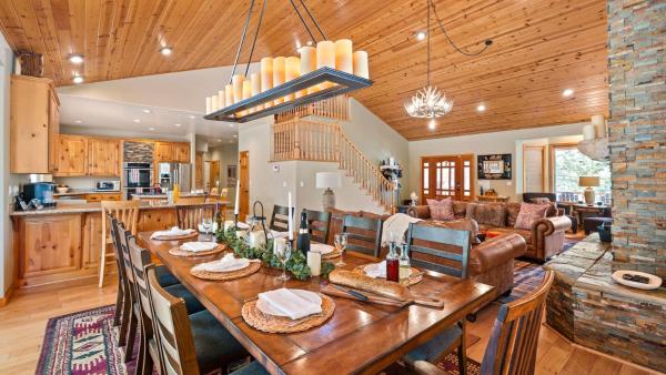 Linaker Lodge By Avantstay Gorgeous Cabin In Big Bear W Views - Big Bear Lake, CA