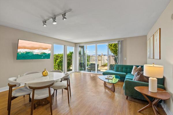 Oceanfront Serenity - 2br Marina Del Rey Luxury Suite - Manhattan Beach, CA