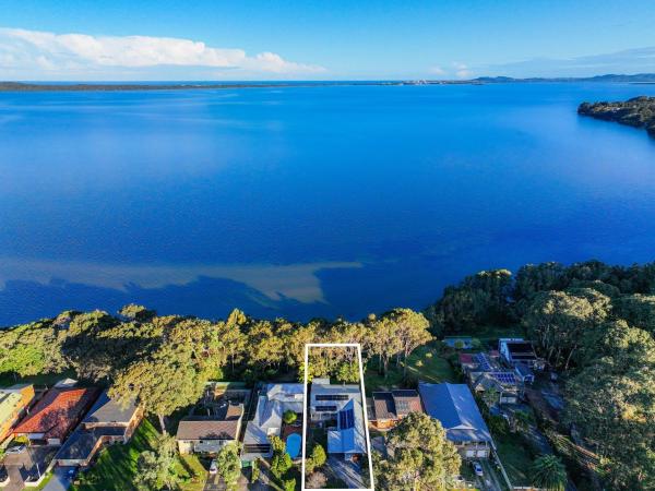 Waterside Whispers - Lake Macquarie