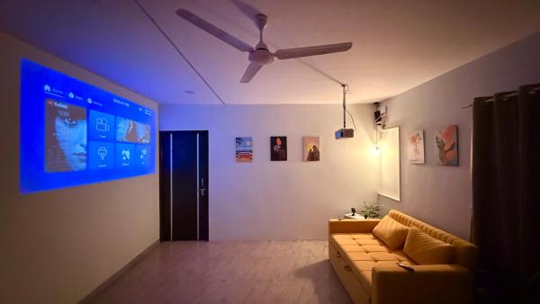 The Regal Retreat - Bhuj Most Unique 1bhk Home - Bhuj