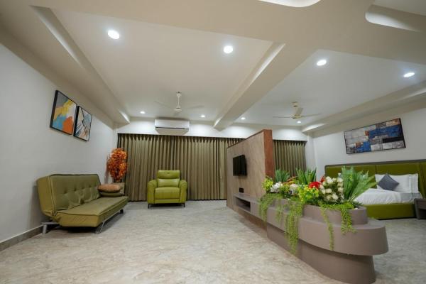 Hotel Kesharinandan - Botad