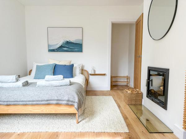 New - Luxury City Centre Apartment - Free Private Parking - Canterbury