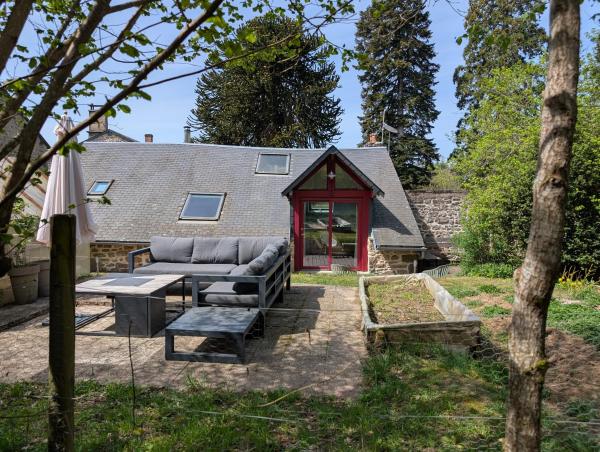 Gîte Romantique Avec Charme Et Confort - Bourganeuf